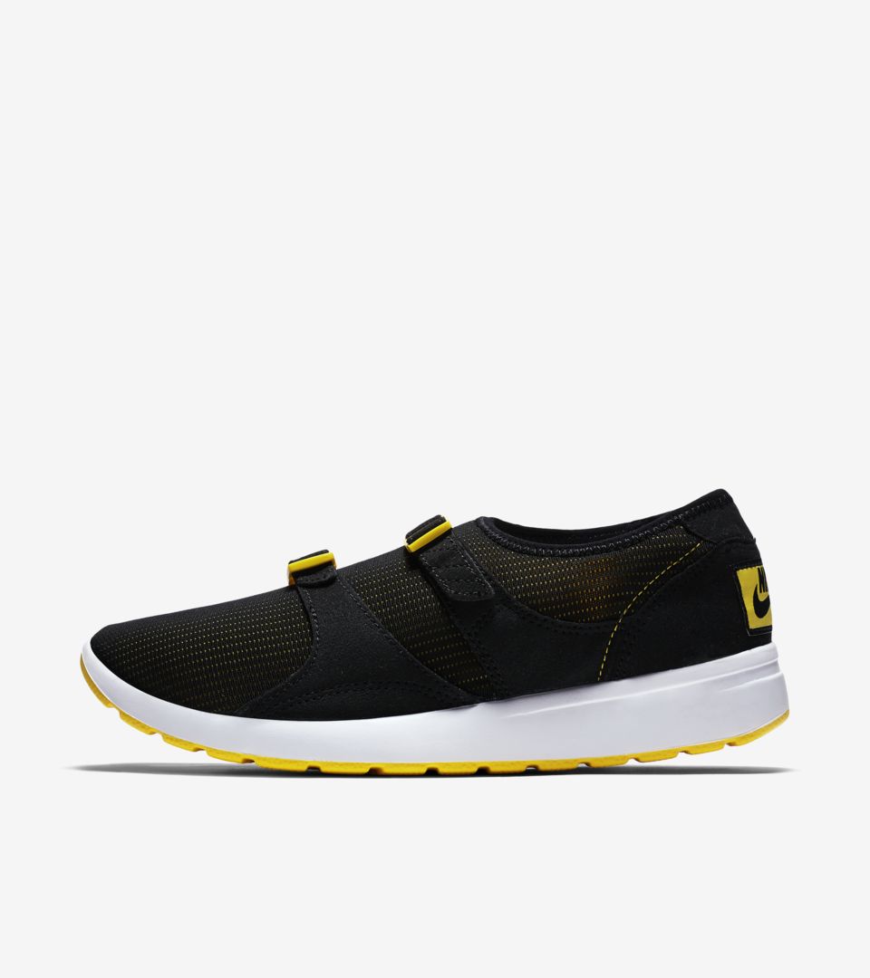 Nike Air Sock Racer OG "Black & Tour Yellow". Nike SNKRS AT